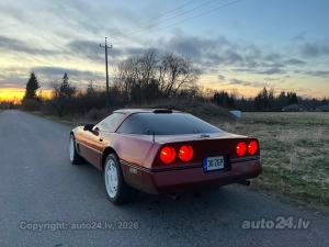 Sarkans Chevrolet Corvette 1988 Tallina, ar dzinēja tilpumu 5.70 L un nobraukumu 135 tūkst. km par 13000 €, foto 6 vietnē AUTOMOTO.COM.LV