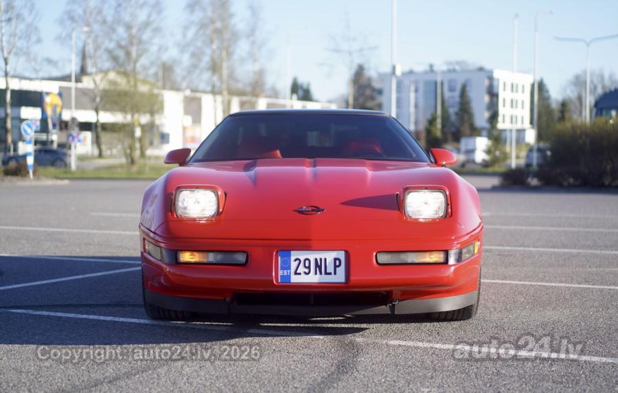 Red Chevrolet Corvette 1994 in Tallinn, with an engine capacity of 5.70 L and mileage of 52 thousand km for 21800 €, photo 1 on AUTOMOTO.COM.LV