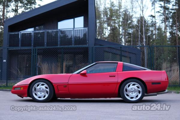 Red Chevrolet Corvette 1995 in Tallinn, with an engine capacity of 5.70 L and mileage of 128 thousand km for 14200 €, photo 8 on AUTOMOTO.COM.LV