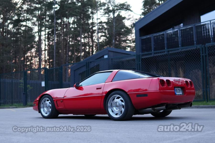 Красный Шевроле Корвет 1995 в Таллин, объемом двигателя 5.70 л и пробегом 128 тыс. км за 14200 €, фото 10 на AUTOMOTO.COM.LV