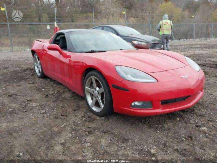 Sarkans Chevrolet Corvette 2005 Klaipėda, ar dzinēja tilpumu 6.00 L un nobraukumu 120 tūkst. km par 7000 €, foto 1 vietnē AUTOMOTO.COM.LV