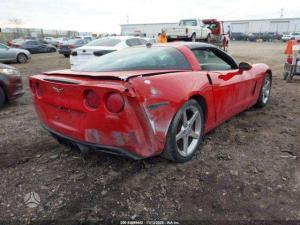 Sarkans Chevrolet Corvette 2005 Klaipėda, ar dzinēja tilpumu 6.00 L un nobraukumu 120 tūkst. km par 7000 €, foto 4 vietnē AUTOMOTO.COM.LV