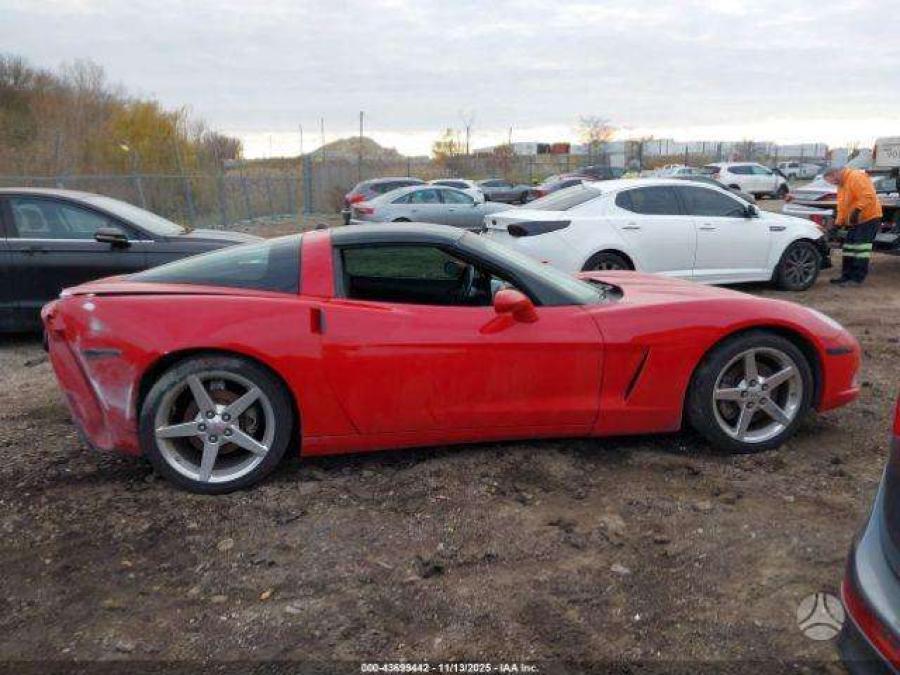 Sarkans Chevrolet Corvette 2005 Klaipėda, ar dzinēja tilpumu 6.00 L un nobraukumu 120 tūkst. km par 7000 €, foto 13 vietnē AUTOMOTO.COM.LV