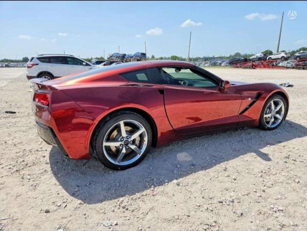 Sarkans Chevrolet Corvette 2015 Kauņa, ar dzinēja tilpumu 6.20 L un nobraukumu 42 tūkst. km par 16500 €, foto 6 vietnē AUTOMOTO.COM.LV