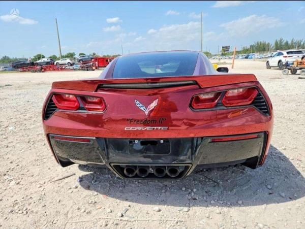 Sarkans Chevrolet Corvette 2015 Kauņa, ar dzinēja tilpumu 6.20 L un nobraukumu 42 tūkst. km par 16500 €, foto 7 vietnē AUTOMOTO.COM.LV
