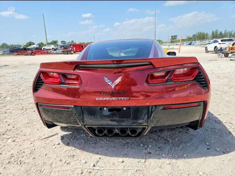 Sarkans Chevrolet Corvette 2015 Kauņa, ar dzinēja tilpumu 6.20 L un nobraukumu 42 tūkst. km par 16500 €, foto 7 vietnē AUTOMOTO.COM.LV