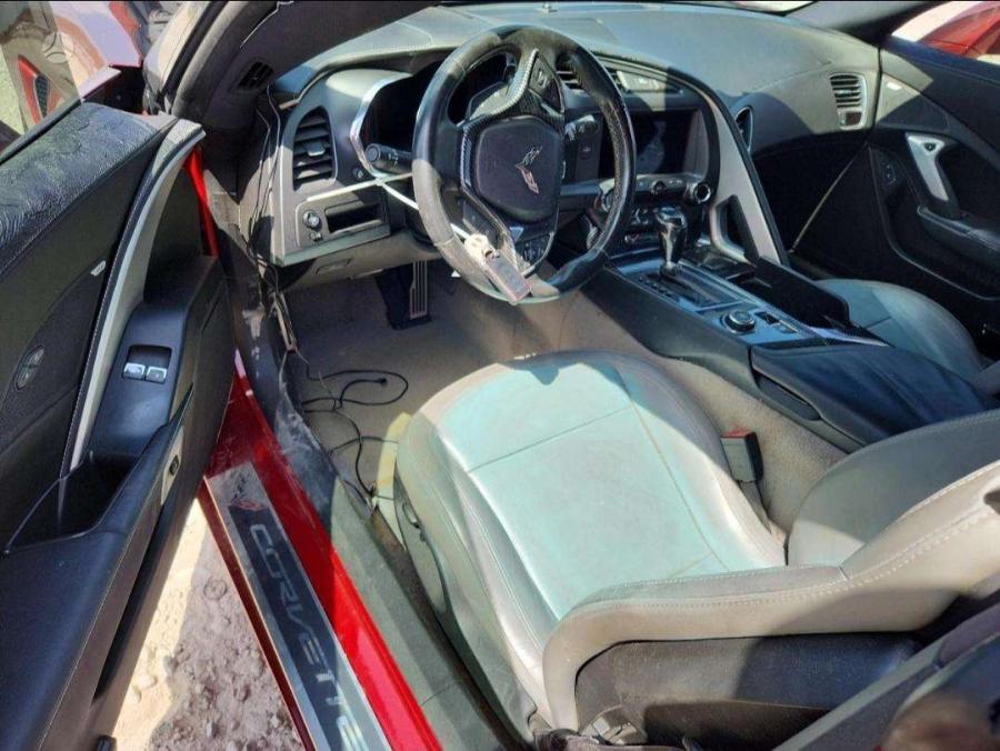 Sarkans Chevrolet Corvette 2015 Kauņa, ar dzinēja tilpumu 6.20 L un nobraukumu 42 tūkst. km par 16500 €, foto 8 vietnē AUTOMOTO.COM.LV