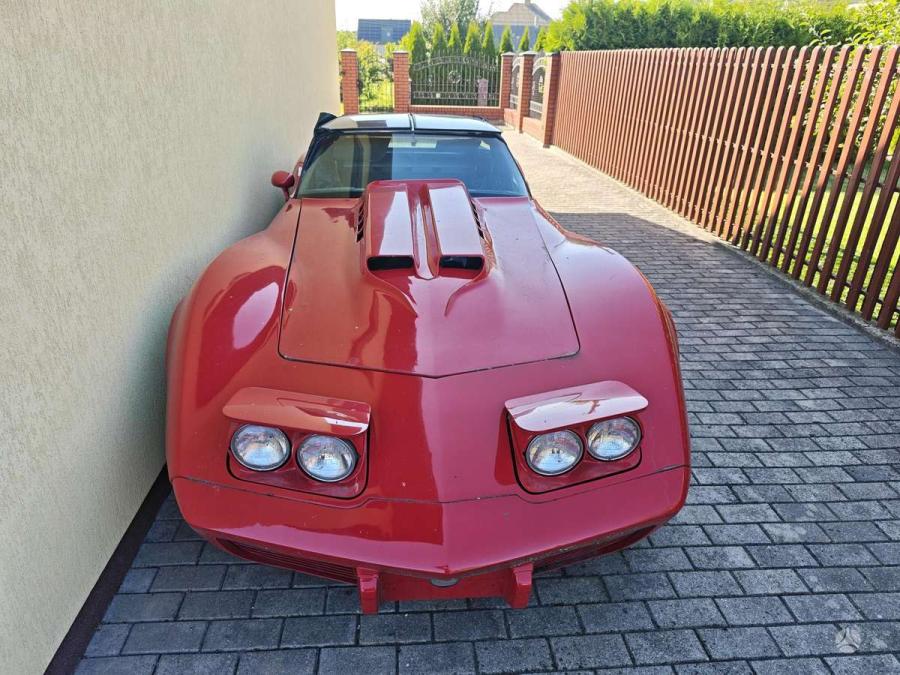Red Chevrolet Corvette 1979 in Kalvarija, with an engine capacity of 5.70 L and mileage of 20 thousand km for 9500 €, photo 3 on AUTOMOTO.COM.LV