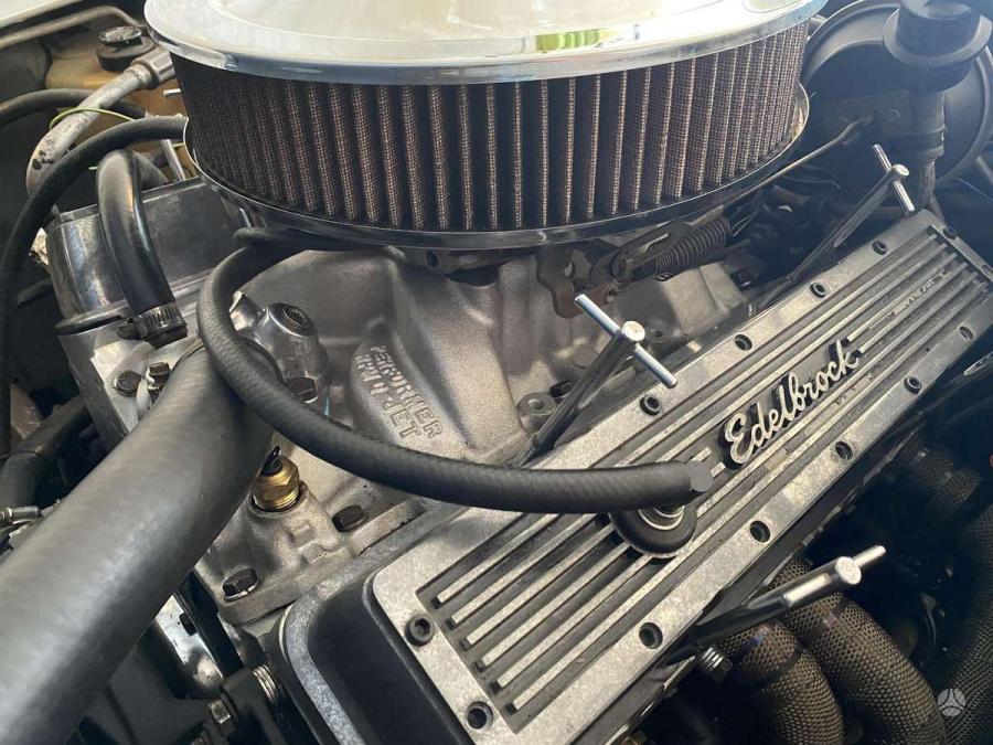 Balts Chevrolet Corvette 1979 Viļņa, ar dzinēja tilpumu 5.70 L un nobraukumu 141 tūkst. km par 19000 €, foto 25 vietnē AUTOMOTO.COM.LV