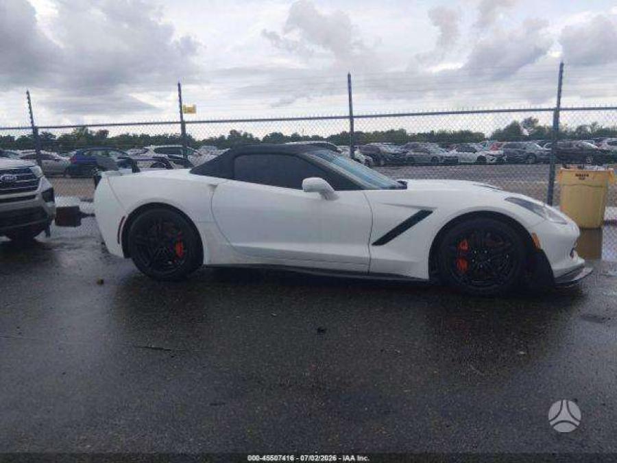 Balts Chevrolet Corvette 2014 Klaipėda, ar dzinēja tilpumu 6.20 L un nobraukumu 266 tūkst. km par 13100 €, foto 5 vietnē AUTOMOTO.COM.LV