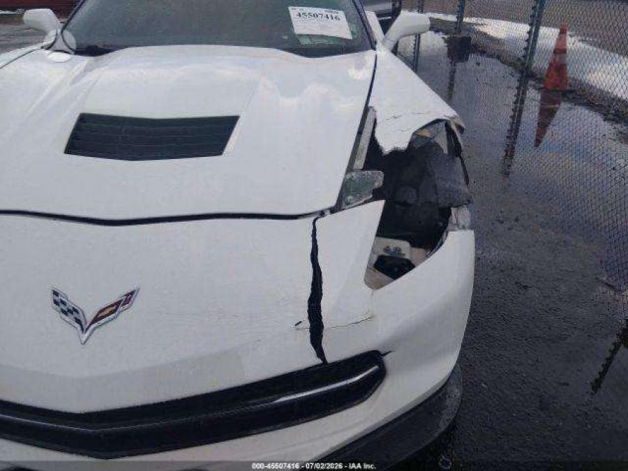 Balts Chevrolet Corvette 2014 Klaipėda, ar dzinēja tilpumu 6.20 L un nobraukumu 266 tūkst. km par 13100 €, foto 8 vietnē AUTOMOTO.COM.LV