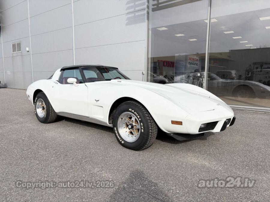 White Chevrolet Corvette 1979 in Viljandi, with an engine capacity of 5.70 L and mileage of 107 thousand km for 19900 €, photo 3 on AUTOMOTO.COM.LV