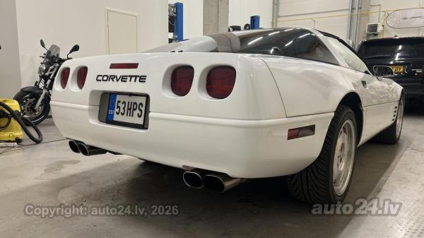 Balts Chevrolet Corvette 1992 Tallina, ar dzinēja tilpumu 5.70 L un nobraukumu 0 tūkst. km par 14500 €, foto 11 vietnē AUTOMOTO.COM.LV