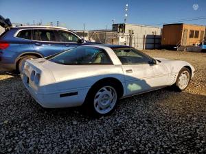 White Chevrolet Corvette 1992 in Siauliai, with an engine capacity of 5.70 L and mileage of 320 thousand km for 7500 €, photo 3 on AUTOMOTO.COM.LV