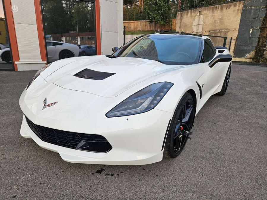 White Chevrolet Corvette 2014 in Tallinn, with an engine capacity of 6.20 L and mileage of 60 thousand km for 36500 €, photo 1 on AUTOMOTO.COM.LV