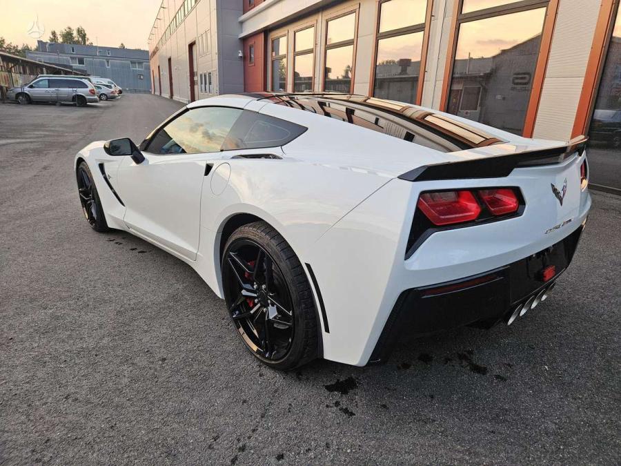 White Chevrolet Corvette 2014 in Tallinn, with an engine capacity of 6.20 L and mileage of 60 thousand km for 36500 €, photo 4 on AUTOMOTO.COM.LV