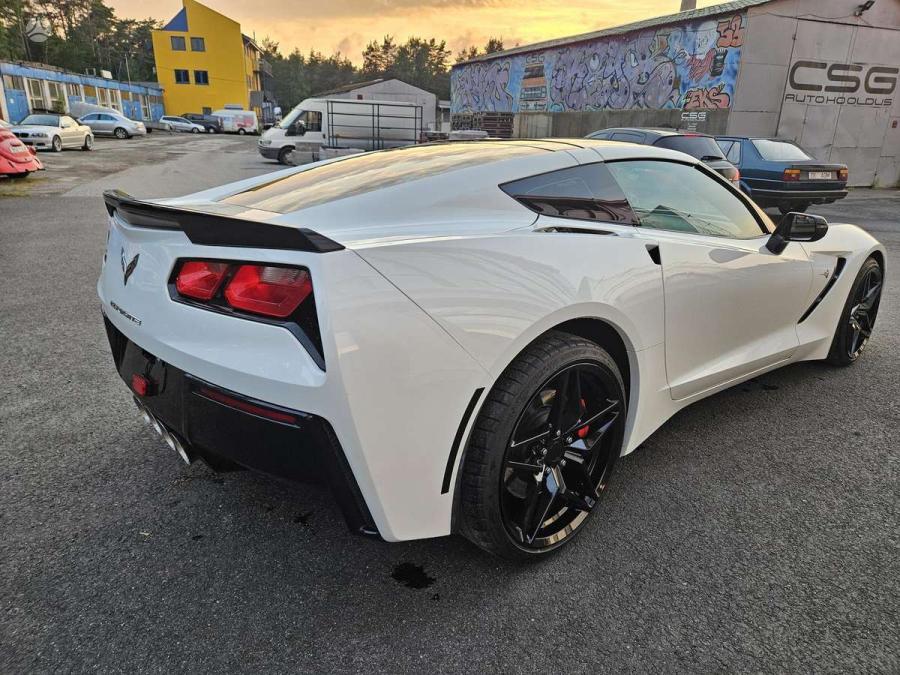 White Chevrolet Corvette 2014 in Tallinn, with an engine capacity of 6.20 L and mileage of 60 thousand km for 36500 €, photo 5 on AUTOMOTO.COM.LV
