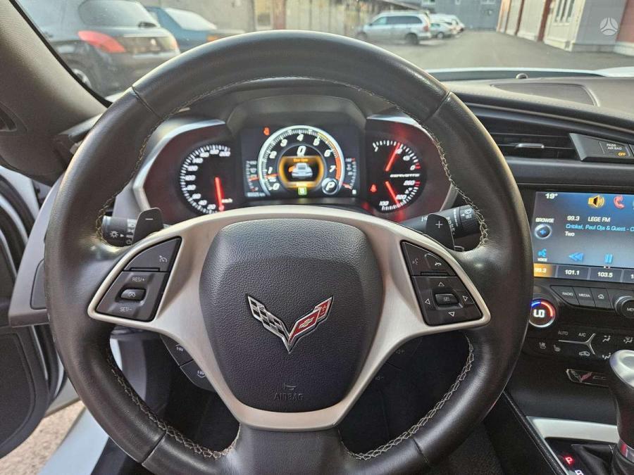 White Chevrolet Corvette 2014 in Tallinn, with an engine capacity of 6.20 L and mileage of 60 thousand km for 36500 €, photo 12 on AUTOMOTO.COM.LV