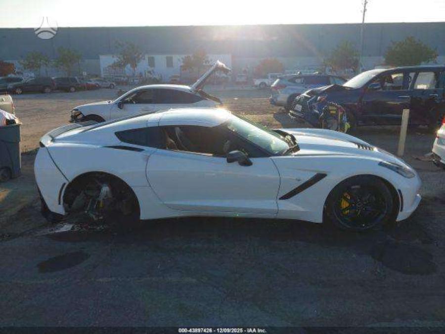 White Chevrolet Corvette 2015 in Klaipeda, with an engine capacity of 0.00 L and mileage of 46 thousand km for 15000 €, photo 14 on AUTOMOTO.COM.LV