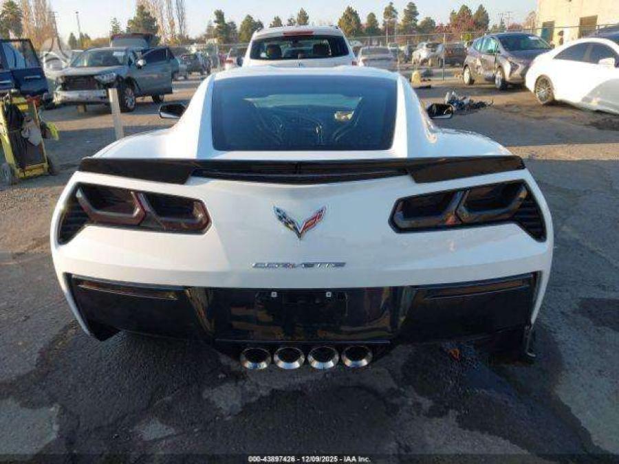 White Chevrolet Corvette 2015 in Klaipeda, with an engine capacity of 0.00 L and mileage of 46 thousand km for 15000 €, photo 17 on AUTOMOTO.COM.LV