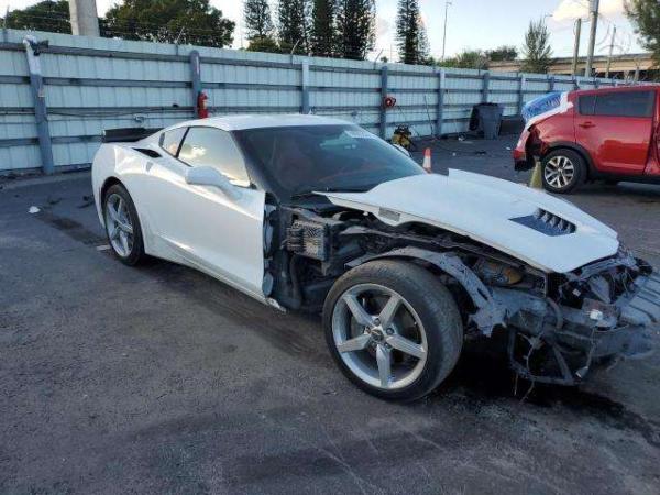 Balts Chevrolet Corvette 2015 Klaipėda, ar dzinēja tilpumu 0.00 L un nobraukumu 70 tūkst. km par 26500 €, foto 2 vietnē AUTOMOTO.COM.LV