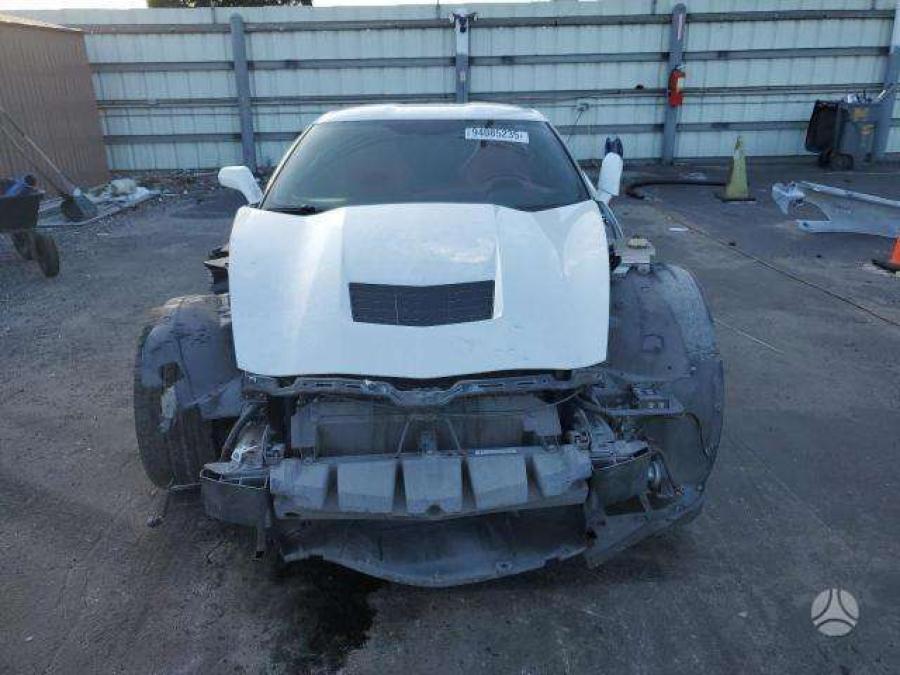 White Chevrolet Corvette 2015 in Klaipeda, with an engine capacity of 0.00 L and mileage of 70 thousand km for 26500 €, photo 3 on AUTOMOTO.COM.LV