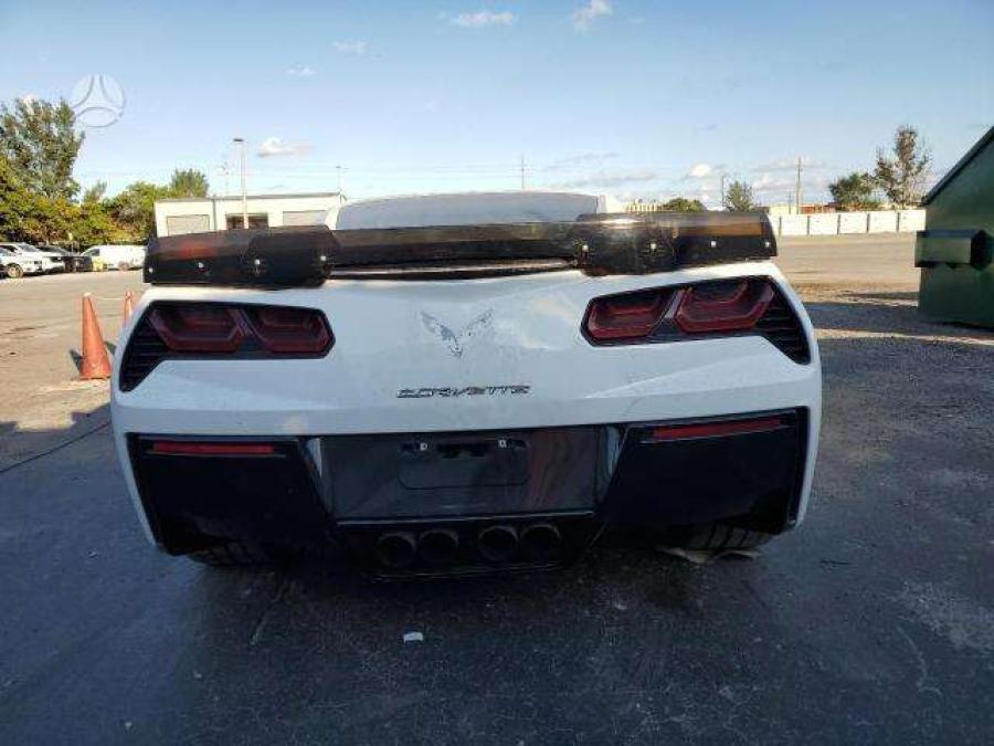 White Chevrolet Corvette 2015 in Klaipeda, with an engine capacity of 0.00 L and mileage of 70 thousand km for 26500 €, photo 6 on AUTOMOTO.COM.LV