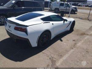 Balts Chevrolet Corvette 2016 Klaipėda, ar dzinēja tilpumu 6.20 L un nobraukumu 71 tūkst. km par 25300 €, foto 5 vietnē AUTOMOTO.COM.LV