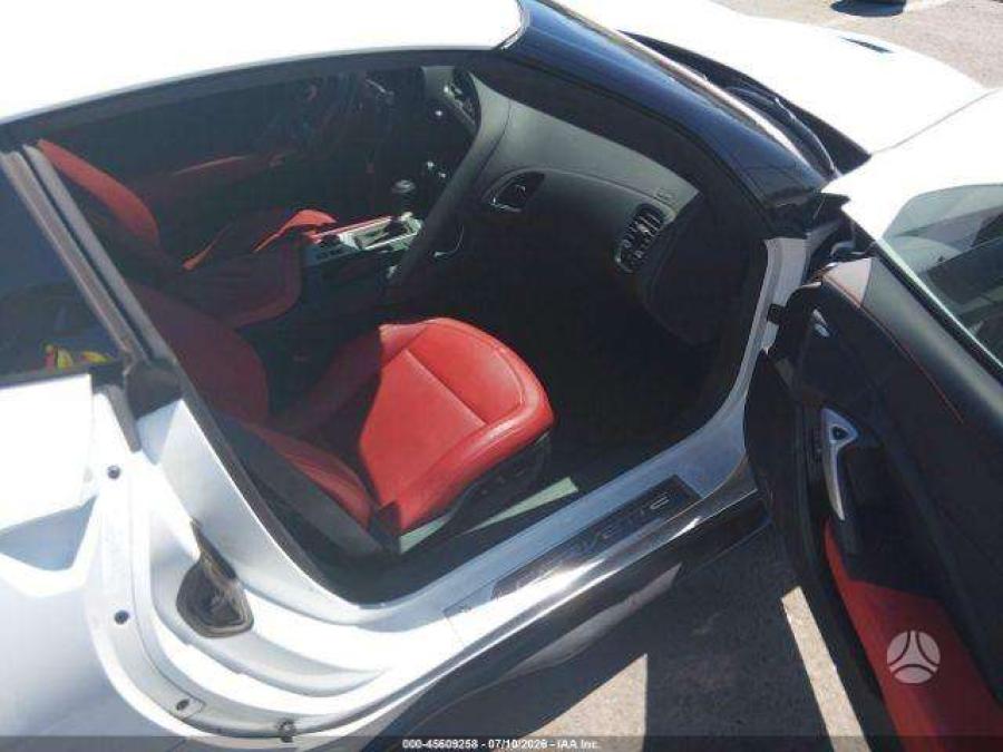 Balts Chevrolet Corvette 2016 Klaipėda, ar dzinēja tilpumu 6.20 L un nobraukumu 71 tūkst. km par 25300 €, foto 6 vietnē AUTOMOTO.COM.LV