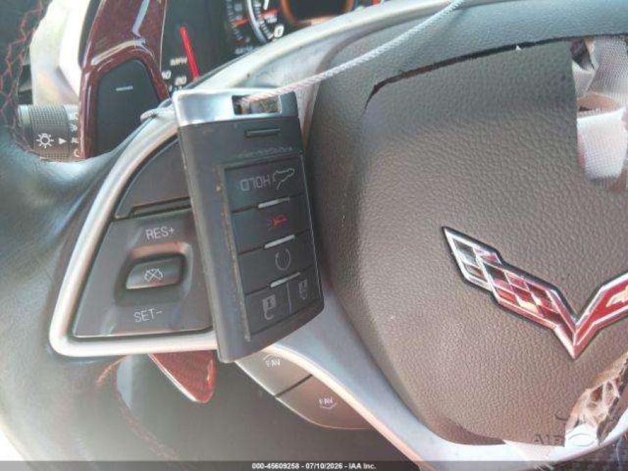 Balts Chevrolet Corvette 2016 Klaipėda, ar dzinēja tilpumu 6.20 L un nobraukumu 71 tūkst. km par 25300 €, foto 12 vietnē AUTOMOTO.COM.LV
