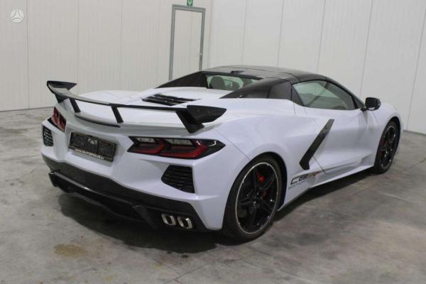 White Chevrolet Corvette 2023 in Siauliai, with an engine capacity of 6.16 L and mileage of 36 thousand km for 74900 €, photo 3 on AUTOMOTO.COM.LV
