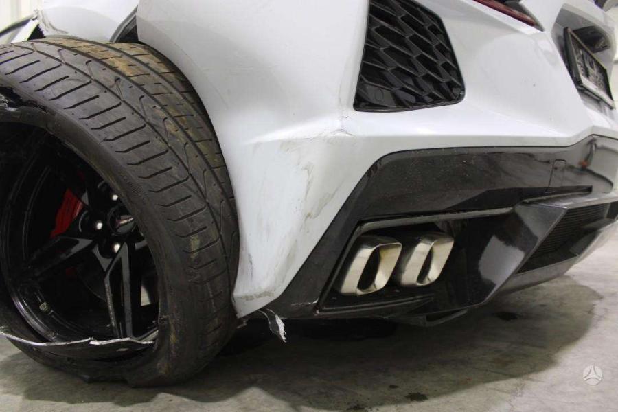 White Chevrolet Corvette 2023 in Siauliai, with an engine capacity of 6.16 L and mileage of 36 thousand km for 74900 €, photo 8 on AUTOMOTO.COM.LV