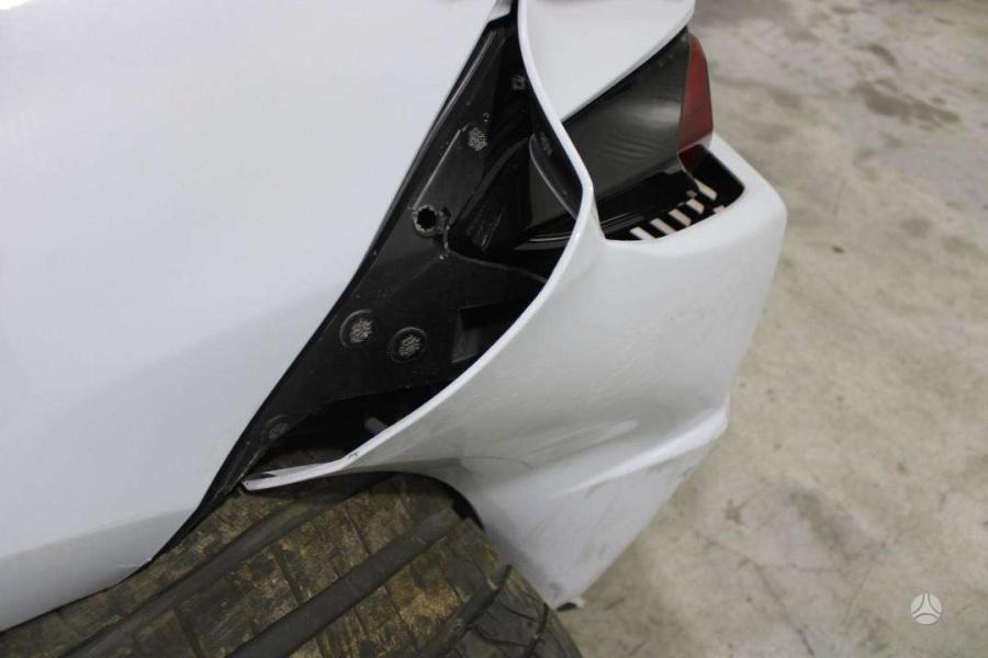 White Chevrolet Corvette 2023 in Siauliai, with an engine capacity of 6.16 L and mileage of 36 thousand km for 74900 €, photo 9 on AUTOMOTO.COM.LV