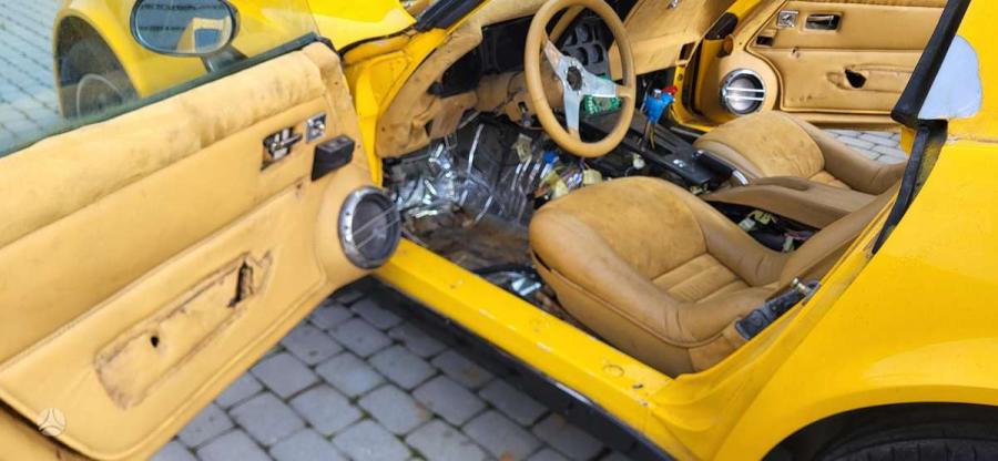 Yellow Chevrolet Corvette 1981 in Telschi, with an engine capacity of 0.00 L and mileage of 1 thousand km for 5000 €, photo 11 on AUTOMOTO.COM.LV
