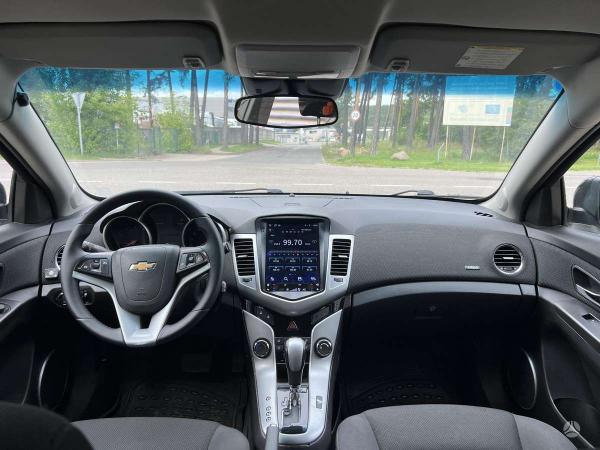 Chevrolet Cruze 2011 Viļņa vietnē Melns Chevrolet Cruze 2011 Viļņa, ar dzinēja tilpumu 1.80 L un nobraukumu 223 tūkst. km par 3390 €, foto 10 vietnē AUTOMOTO.COM.LV