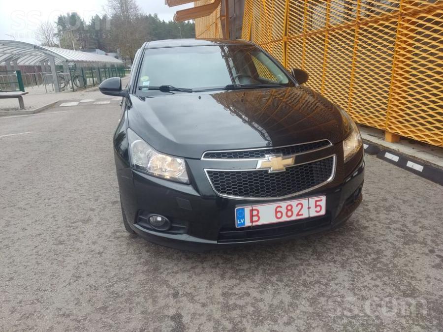Melns Chevrolet Cruze 2012 Ogre, ar dzinēja tilpumu 1.70 L un nobraukumu 0 tūkst. km par 4190 €, foto 3 vietnē AUTOMOTO.COM.LV