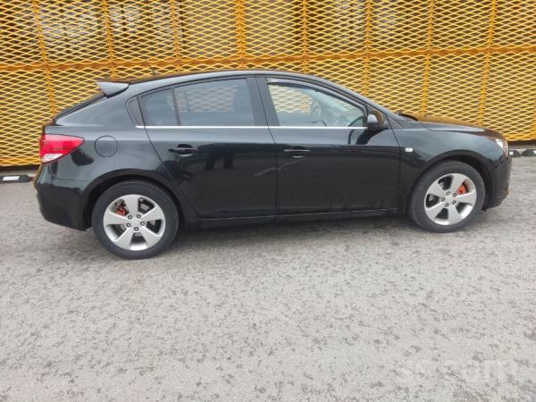 Melns Chevrolet Cruze 2012 Ogre, ar dzinēja tilpumu 1.70 L un nobraukumu 0 tūkst. km par 4190 €, foto 10 vietnē AUTOMOTO.COM.LV