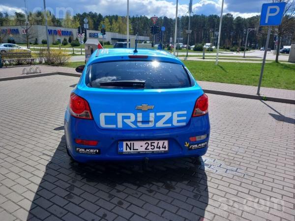 Melns Chevrolet Cruze 2012 Jūrmala, ar dzinēja tilpumu 2.00 L un nobraukumu 233 tūkst. km par 3700 €, foto 4 vietnē AUTOMOTO.COM.LV