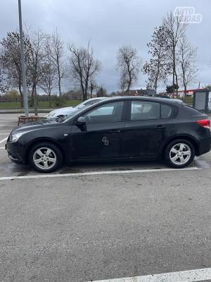 Black Chevrolet Cruze 2012 in Siauliai, with an engine capacity of 1.60 L and mileage of 182 thousand km for 2900 €, photo 5 on AUTOMOTO.COM.LV