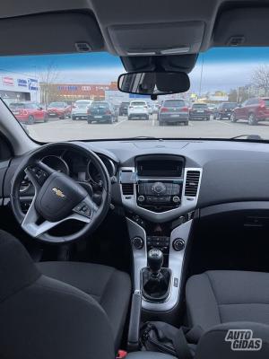 Black Chevrolet Cruze 2012 in Siauliai, with an engine capacity of 1.60 L and mileage of 182 thousand km for 2900 €, photo 9 on AUTOMOTO.COM.LV