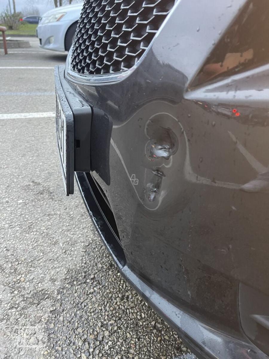 Black Chevrolet Cruze 2012 in Siauliai, with an engine capacity of 1.60 L and mileage of 182 thousand km for 2900 €, photo 15 on AUTOMOTO.COM.LV