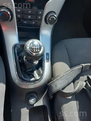 Melns Chevrolet Cruze 2012 Jūrmala, ar dzinēja tilpumu 2.00 L un nobraukumu 227 tūkst. km par 5400 €, foto 7 vietnē AUTOMOTO.COM.LV