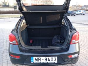 Black Chevrolet Cruze 2012 in Rezekne, with an engine capacity of 1.70 L and mileage of 194 thousand km for 3300 €, photo 6 on AUTOMOTO.COM.LV