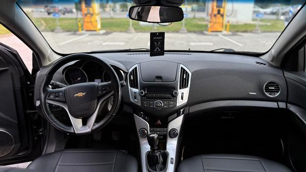 Melns Chevrolet Cruze 2013 Tallina, ar dzinēja tilpumu 1.60 L un nobraukumu 82 tūkst. km par 5300 €, foto 6 vietnē AUTOMOTO.COM.LV