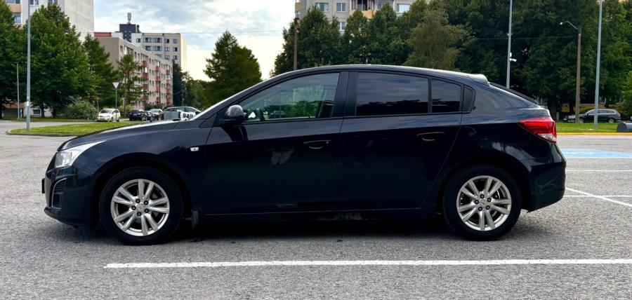 Melns Chevrolet Cruze 2013 Tallina, ar dzinēja tilpumu 1.60 L un nobraukumu 82 tūkst. km par 5300 €, foto 10 vietnē AUTOMOTO.COM.LV