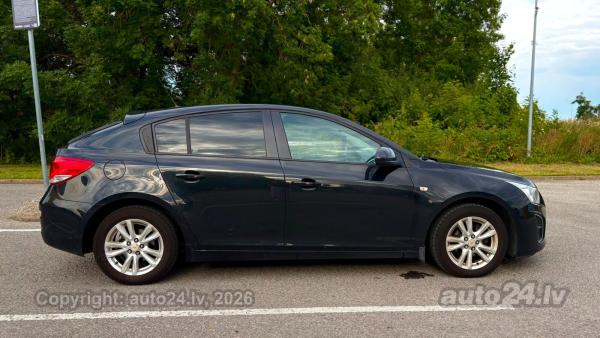 Melns Chevrolet Cruze 2013 Tallina, ar dzinēja tilpumu 1.60 L un nobraukumu 82 tūkst. km par 5100 €, foto 5 vietnē AUTOMOTO.COM.LV