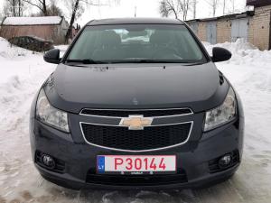 Black Chevrolet Cruze 2009 in Ukmerge, with an engine capacity of 2.00 L and mileage of 233 thousand km for 2777 €, photo  on AUTOMOTO.COM.LV