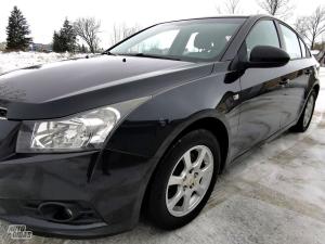 Black Chevrolet Cruze 2009 in Ukmerge, with an engine capacity of 2.00 L and mileage of 233 thousand km for 2777 €, photo 29 on AUTOMOTO.COM.LV