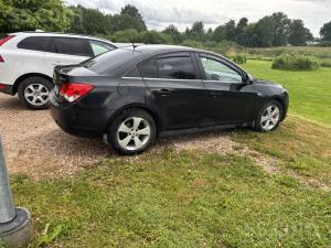 Black Chevrolet Cruze 2009 in Jelgava, with an engine capacity of 2.00 L and mileage of 350 thousand km for 1500 €, photo  on AUTOMOTO.COM.LV