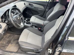 Melns Chevrolet Cruze 2009 Jelgava, ar dzinēja tilpumu 2.00 L un nobraukumu 350 tūkst. km par 1500 €, foto 14 vietnē AUTOMOTO.COM.LV